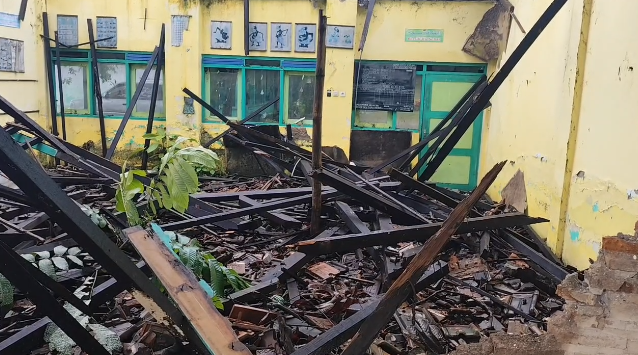 Nasib Pendidikan Tergantung di Tangan Reruntuhan: Krisis Infrastruktur ...